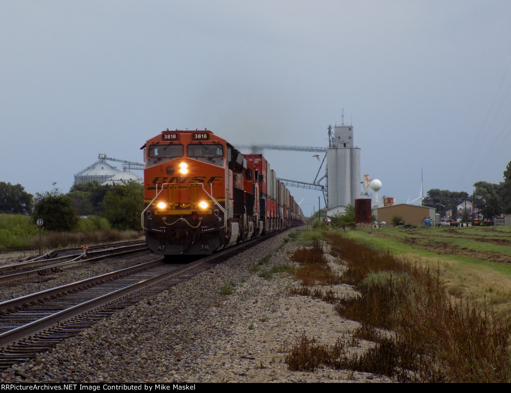 BNSF 3818